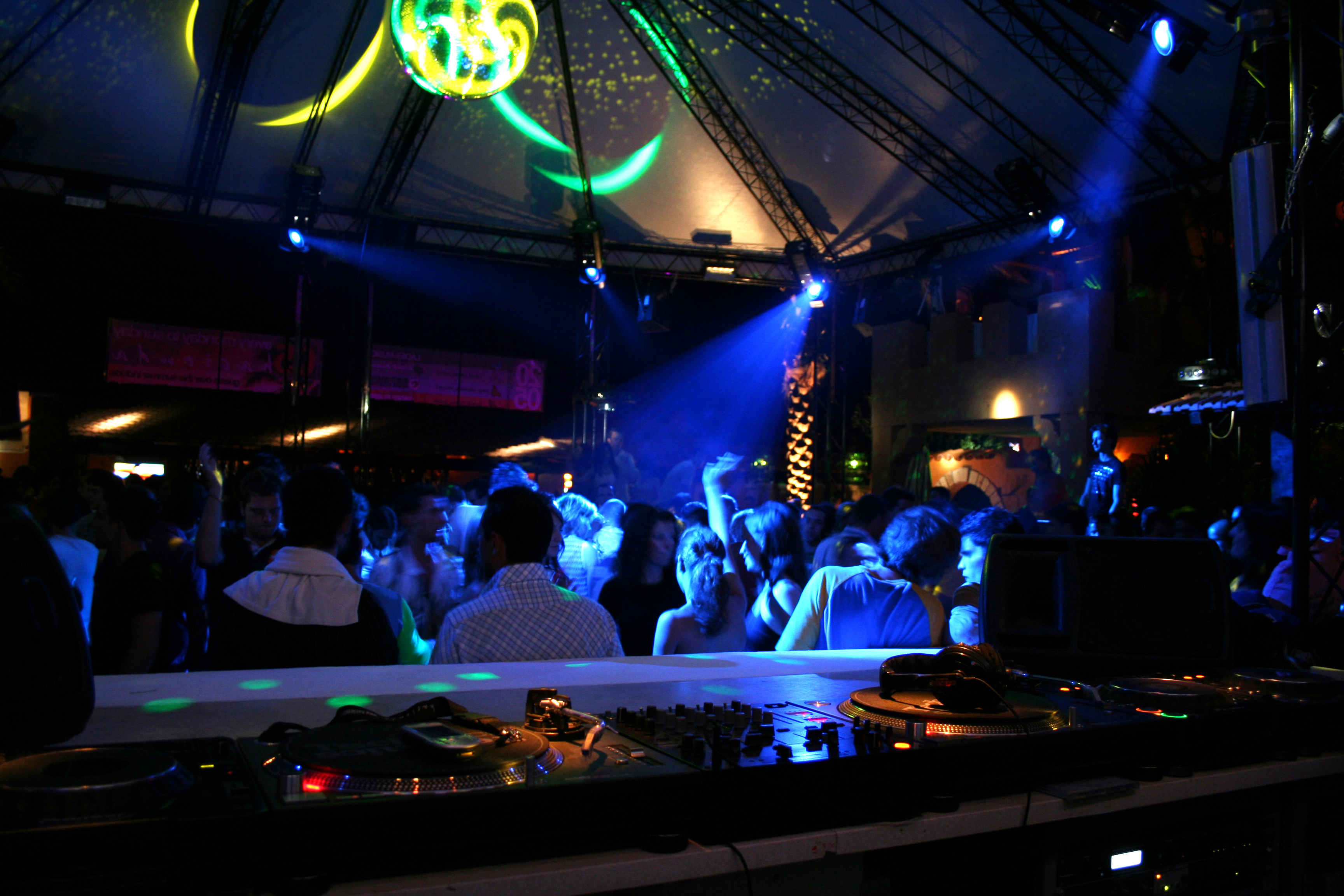 DJ concert photos – Kosinus